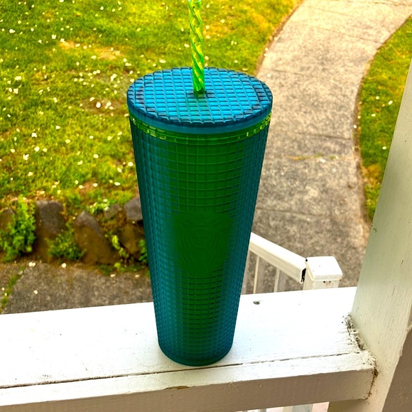Starbucks | Dining | Starbucks Spring 222 Mountain Dew Green And Blue ...